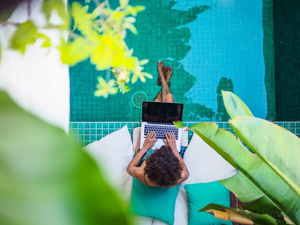 Guide to Becoming a Digital Nomad: Tips, Tricks, & Tools